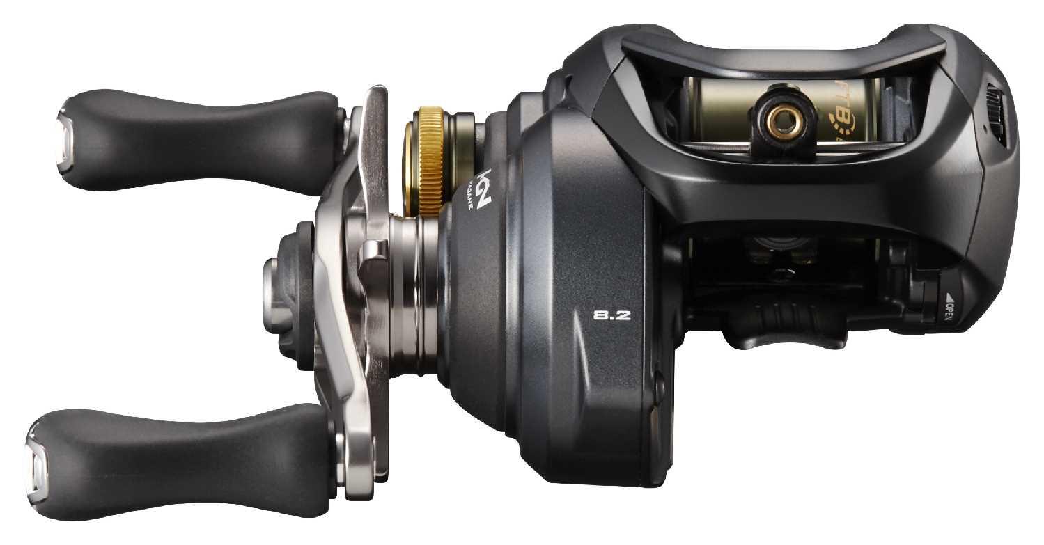 Shimano Curado BFS XG Right Hand Reel