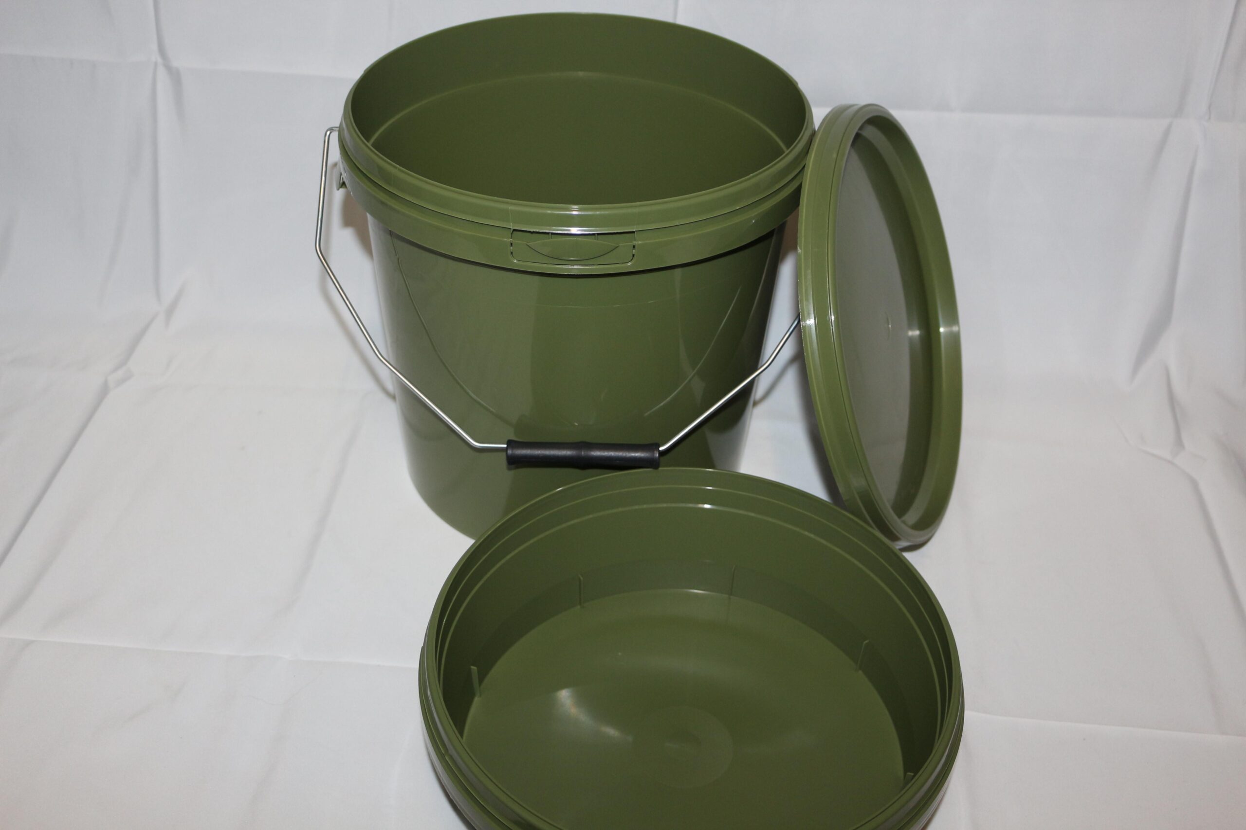 Lemco 10LTR Round Bucket With Lid