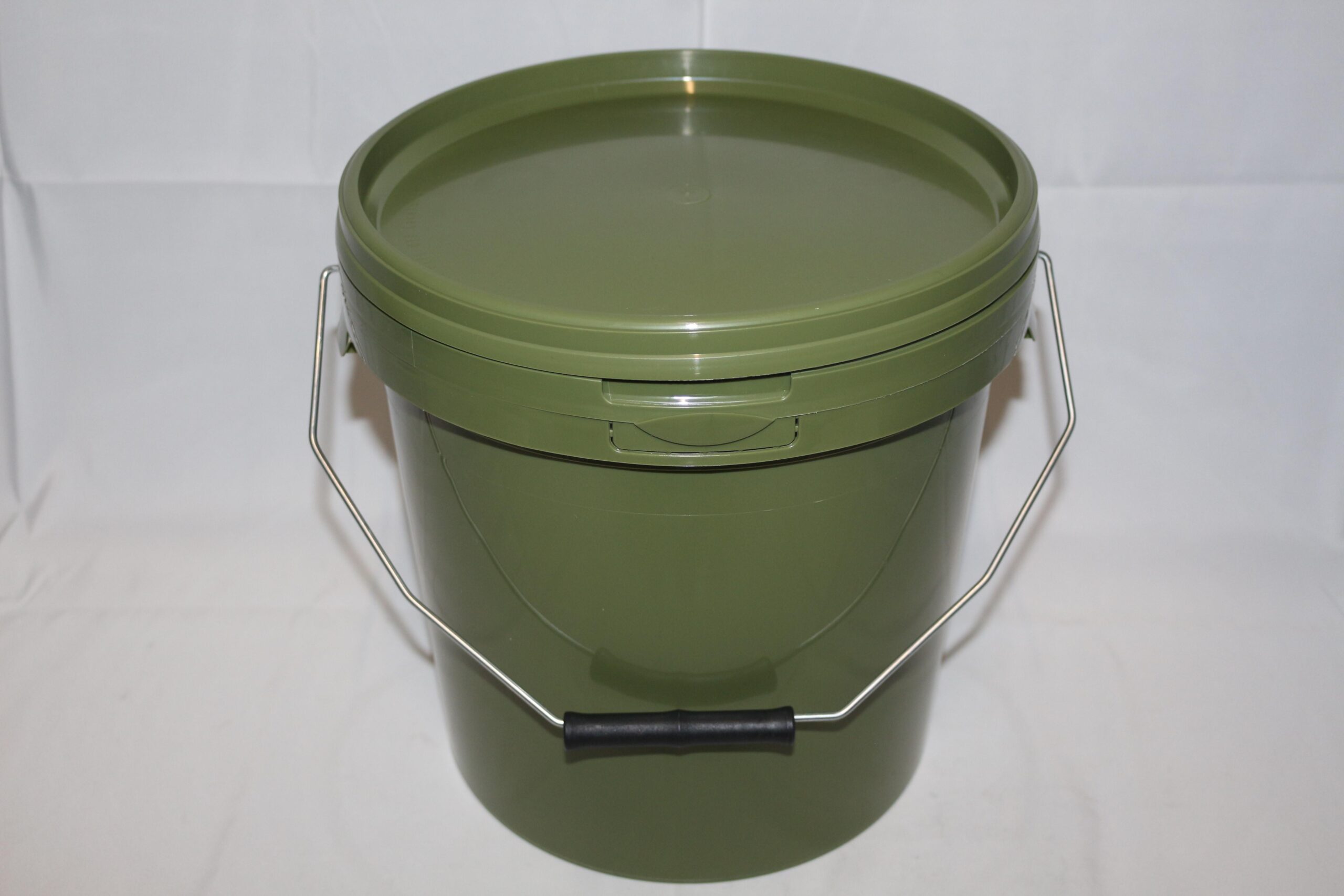 Lemco 10LTR Round Bucket With Lid